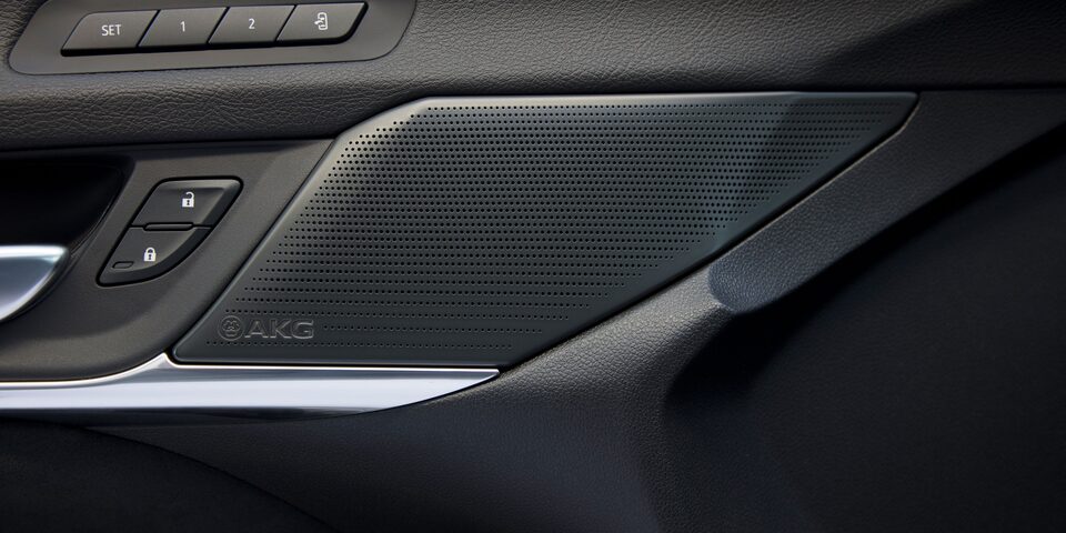 2023 CT4-V Blackwing | Compact Sport Sedan | Cadillac Canada