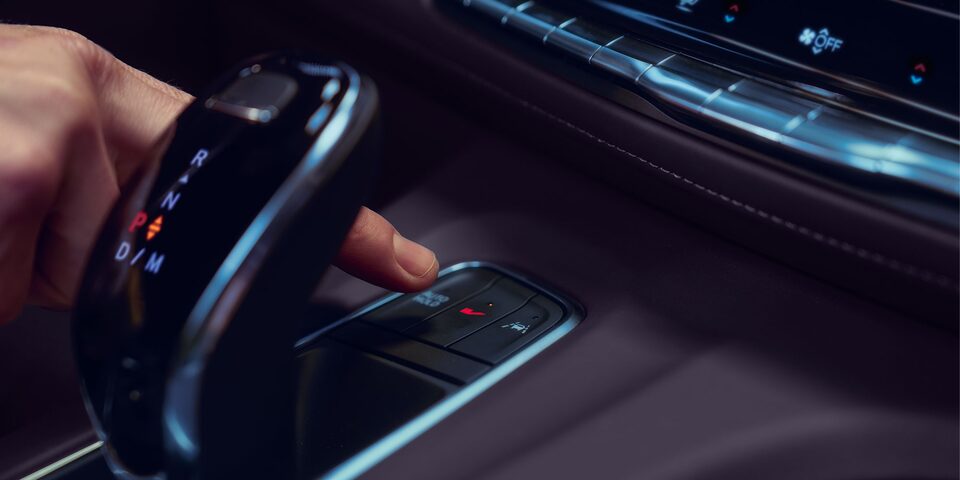 2024 Escalade V-Series | Performance SUV | Cadillac Canada