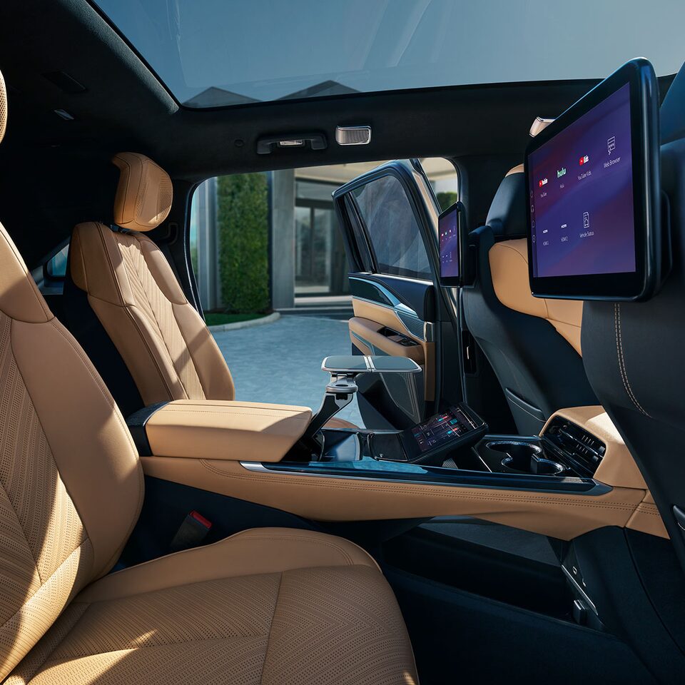 First-Ever Escalade IQ | Gallery | Cadillac Canada