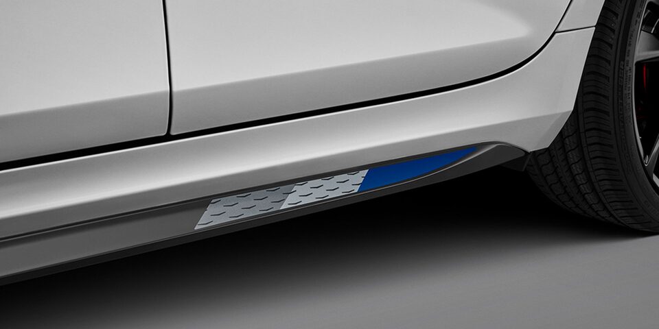 2024 CT4-V Blackwing | Compact Sport Sedan | Cadillac Canada